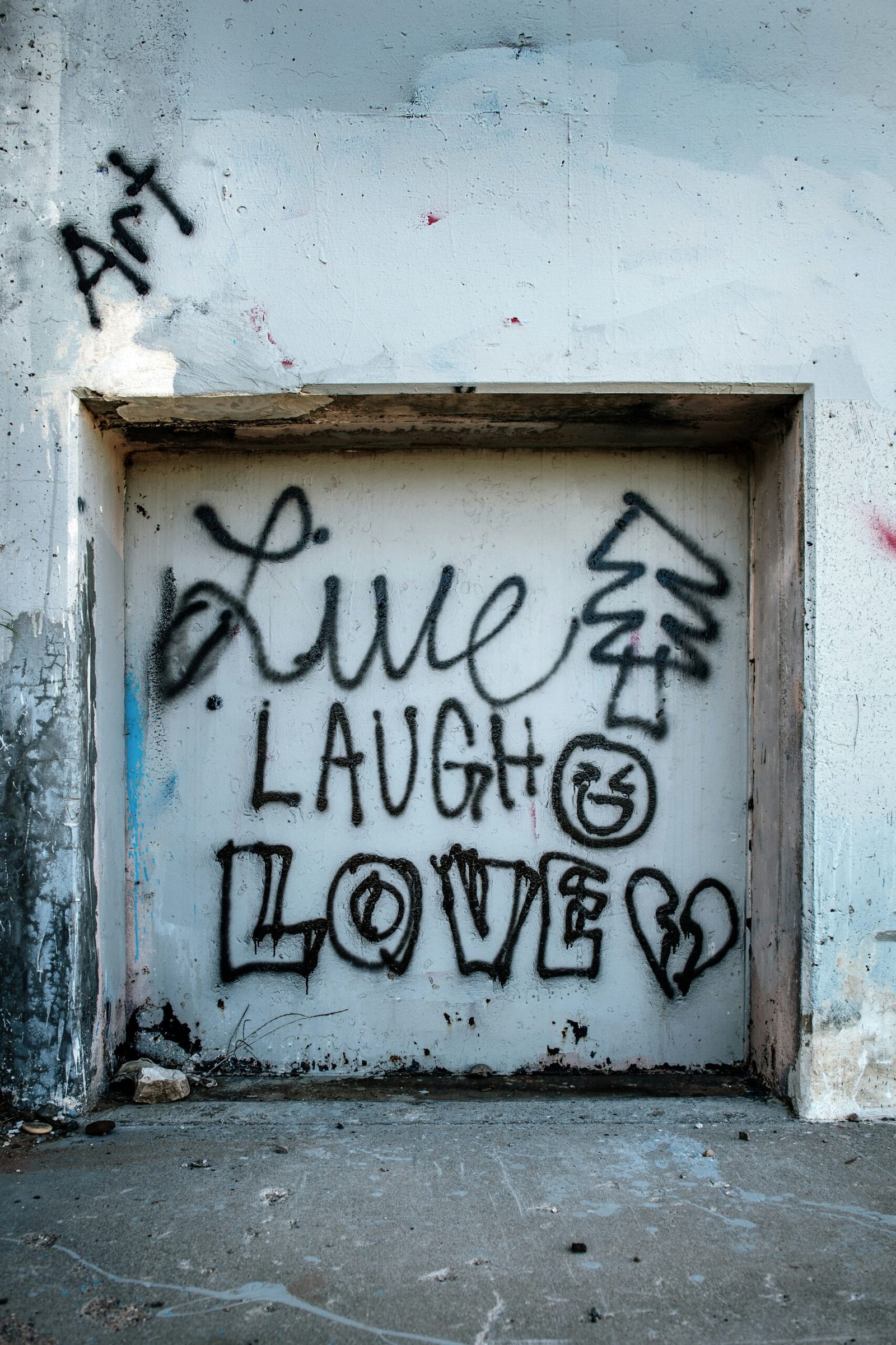 How Graffiti Fonts Can Transform Your Designs: Pros, Cons, and Trends
